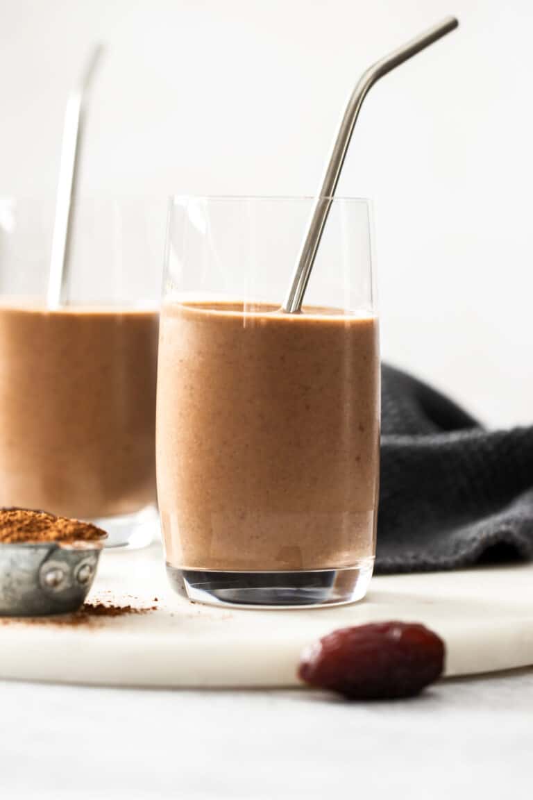 Chocolate Black Bean Smoothie - Hey Nutrition Lady