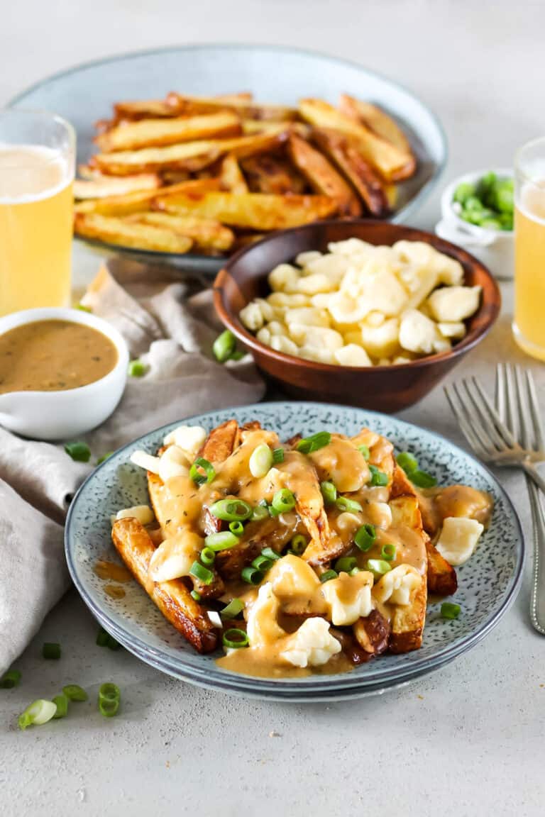 Easy Vegetarian Poutine with Homemade Gravy & Oven Fries - Hey ...